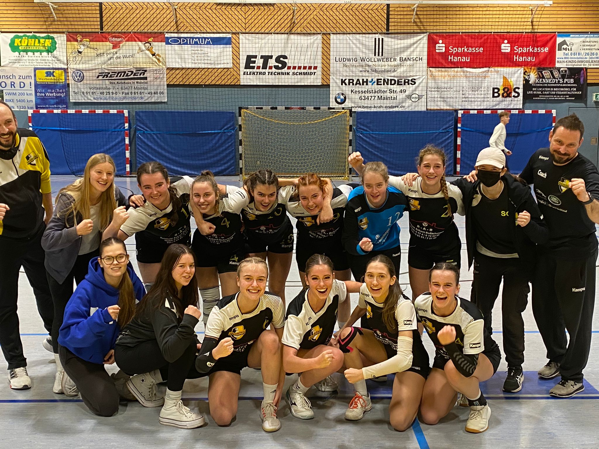 Weibliche A-Jugend feiert 1. Saisonsieg! - Sportgemeinschaft Bruchköbel ...