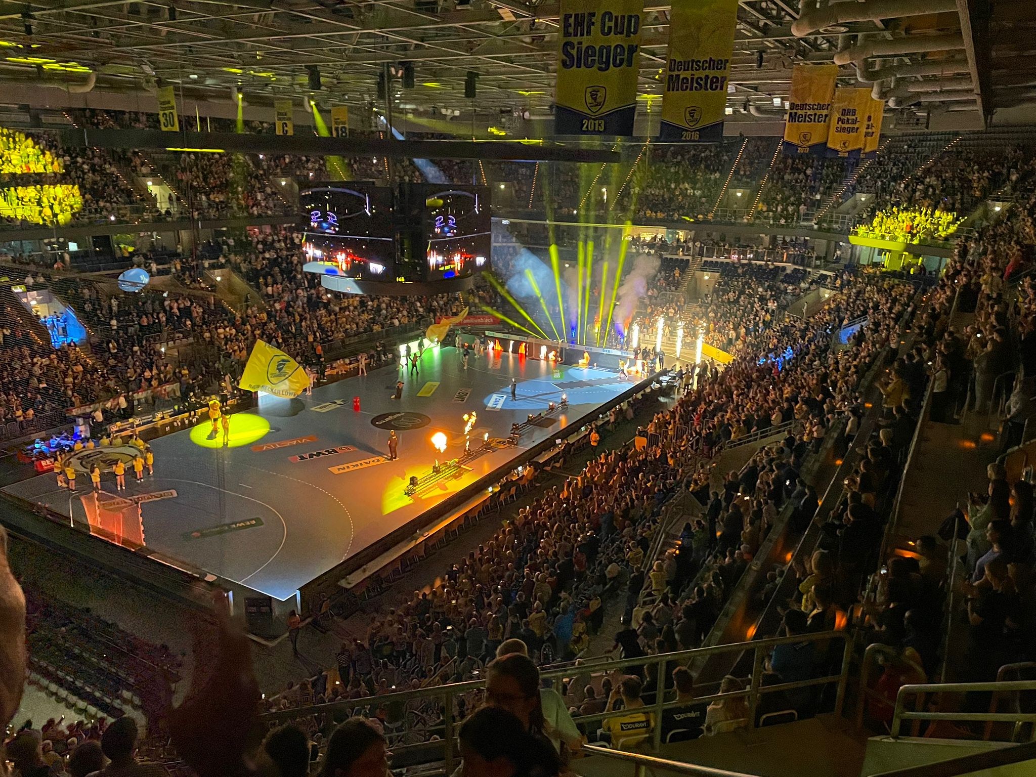 Busfahrt-Party und Bundesliga-Handball: Ein unvergesslicher Abend für unsere mB-Jugend ...